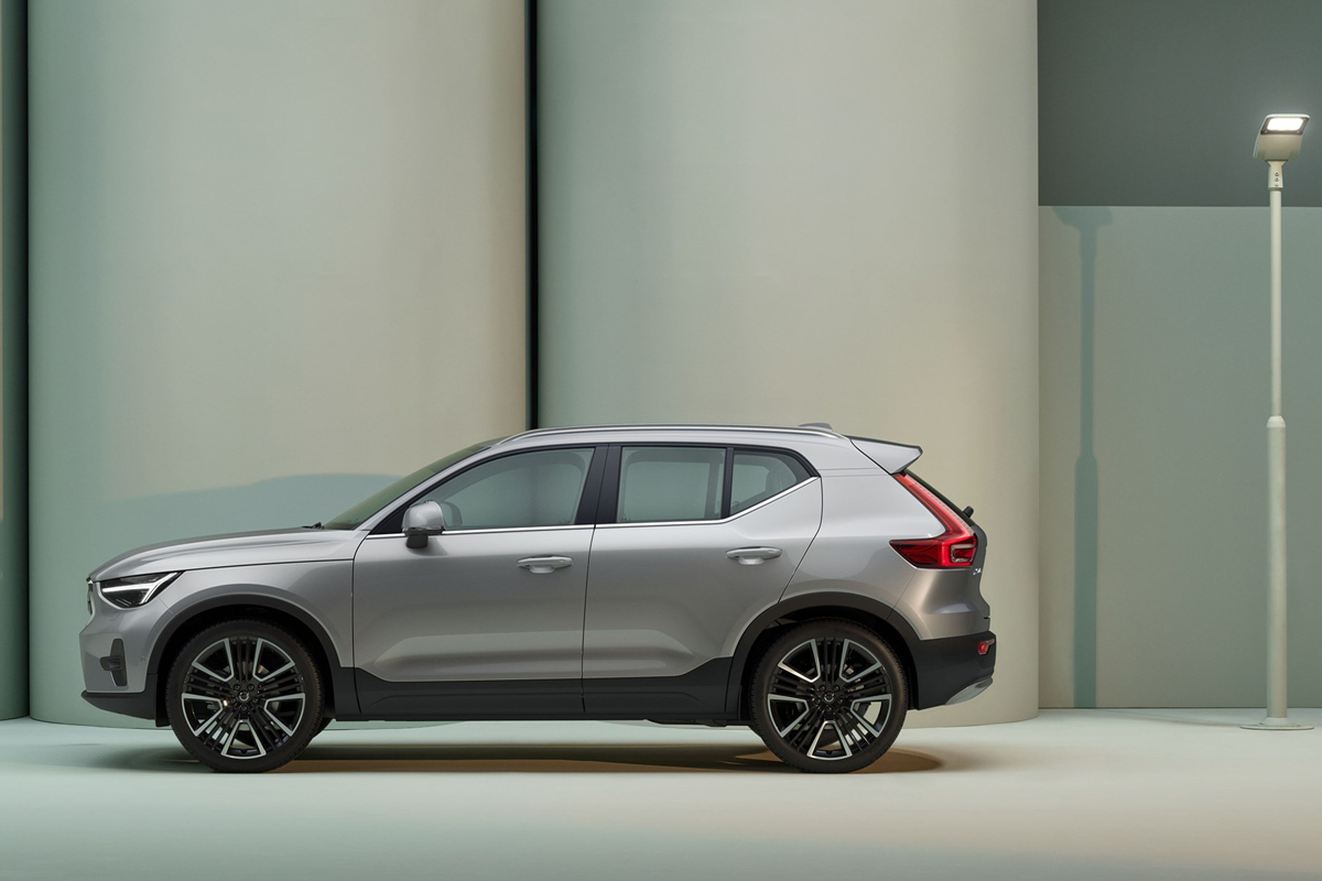 話題のクルマを品定め！現実的な電動化モデル！ 〈ボルボ〉XC40 48V ハイブリッド | Fashion | Safari Online